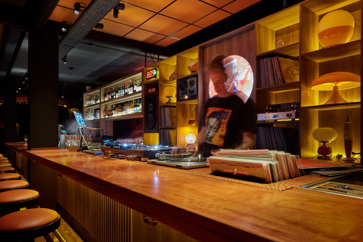 Apertura: Victor Audio Bar - sebarios.com.ar